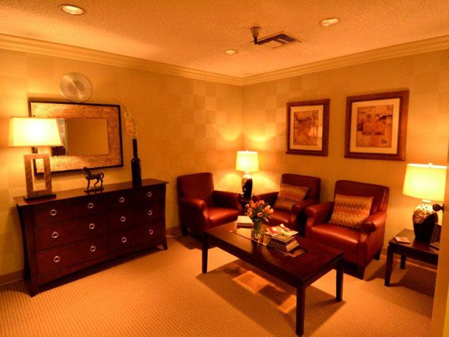 Huntington Retirement Hotel (UPDATED) - Get Pricing & See 11 Photos in ...