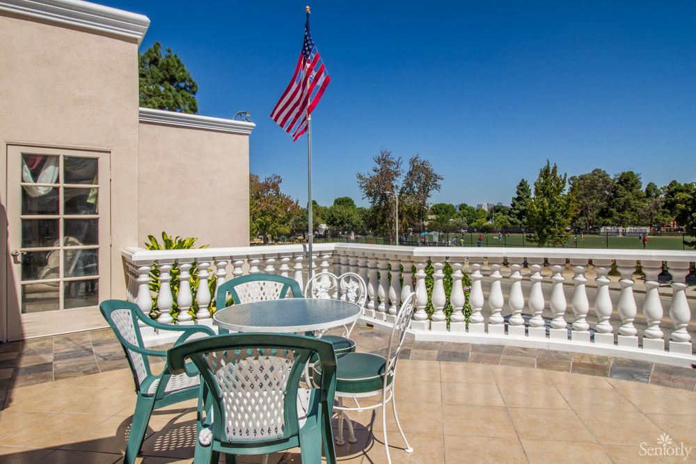Bentley Manor (UPDATED) - Get Pricing & See 29 Photos in Los Angeles, CA