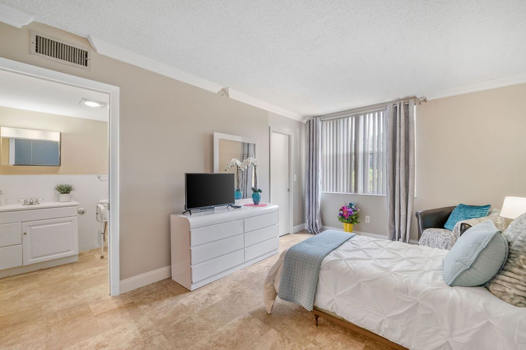 Cresthaven East (UPDATED) - Get Pricing & See 10 Photos in West Palm ...