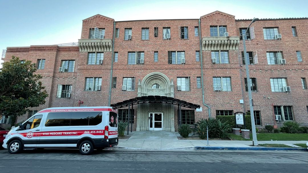 Kingsley Manor (UPDATED) - Get Pricing & See 8 Photos in Los Angeles, CA