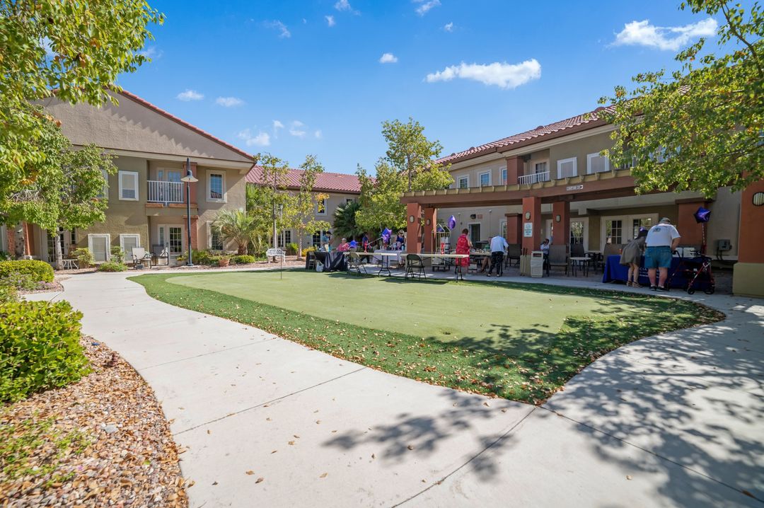 Acacia Springs - Pricing, Photos & Amenities in Las Vegas, NV - Seniorly