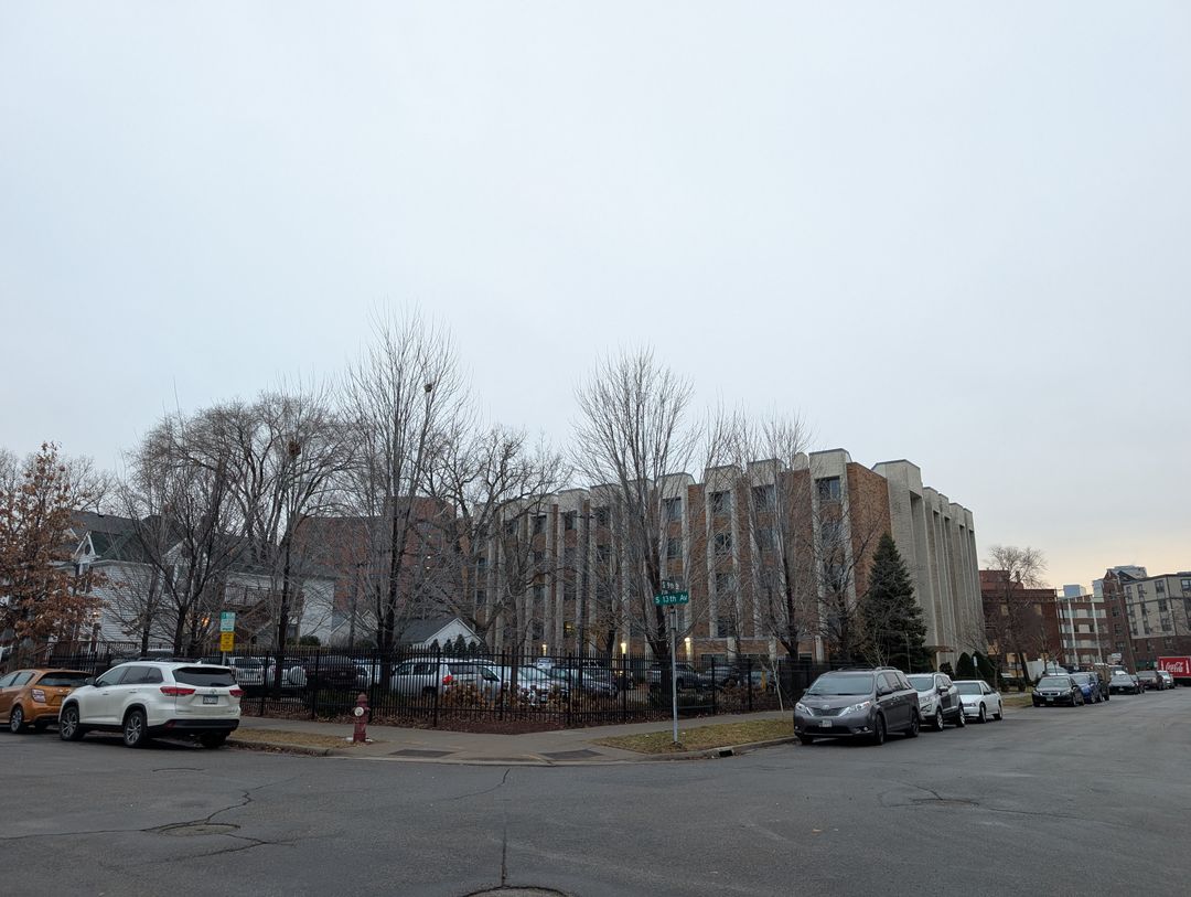 Andrew Residence (UPDATED) - Get Pricing & See 6 Photos in Minneapolis, MN