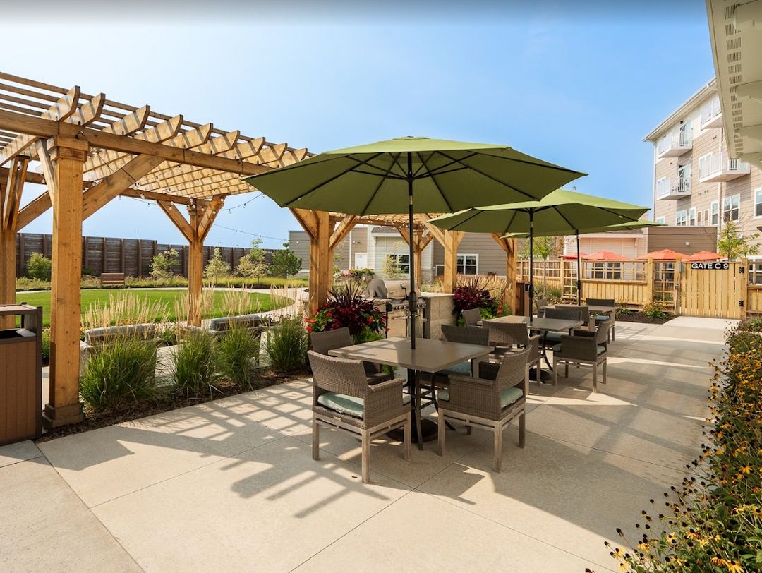 Riley Crossing Senior Living (UPDATED) - Get Pricing & See 21 Photos in ...