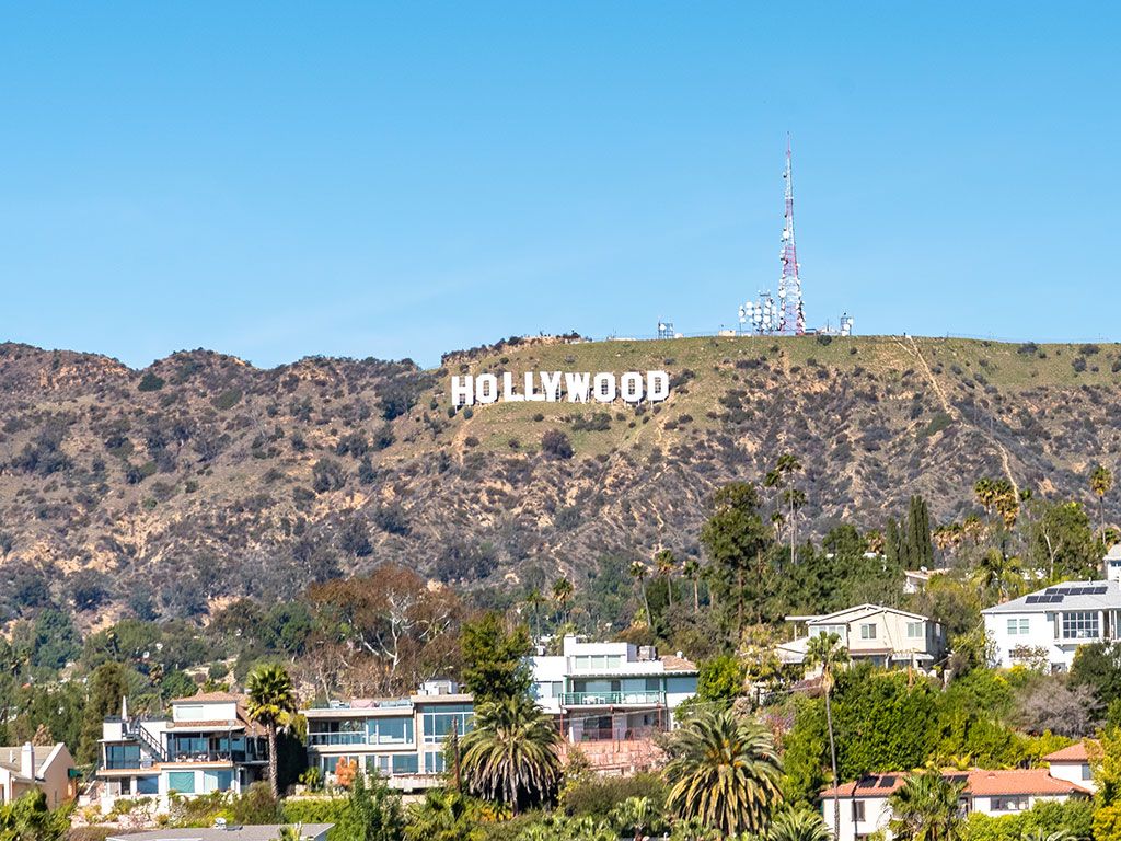 Hollywood Hills Senior Living - Pricing, Photos & Amenities in Los ...