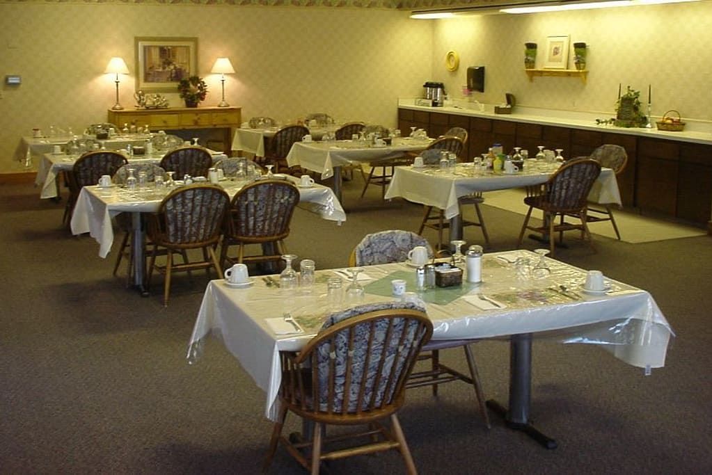 Tri Cities Retirement Inn (UPDATED) - Get Pricing & See 9 Photos in ...
