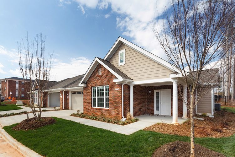 Abbotswood at Irving Park (UPDATED) - Get Pricing, See 13 Photos & Read ...