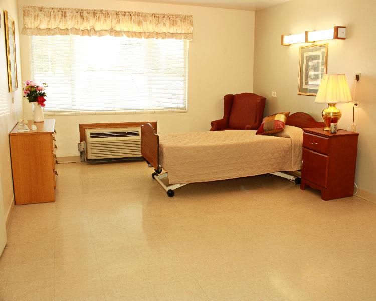Mesa Manor Center (UPDATED) - Get Pricing & See 4 Photos in Grand ...