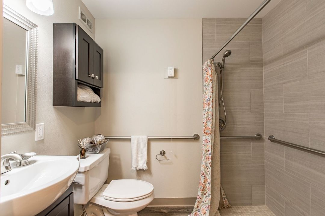 Overlake Terrace Senior & Assisted Living (UPDATED) - Get Pricing, See ...