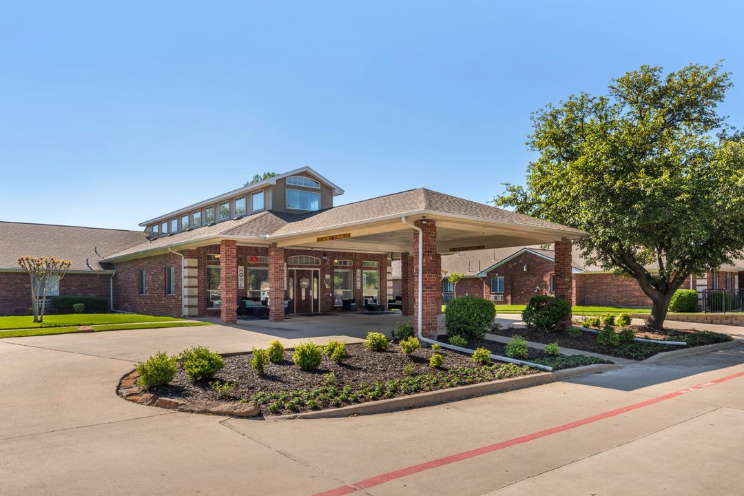 The 15 Best Assisted Living Facilities in Denton, TX | Seniorly