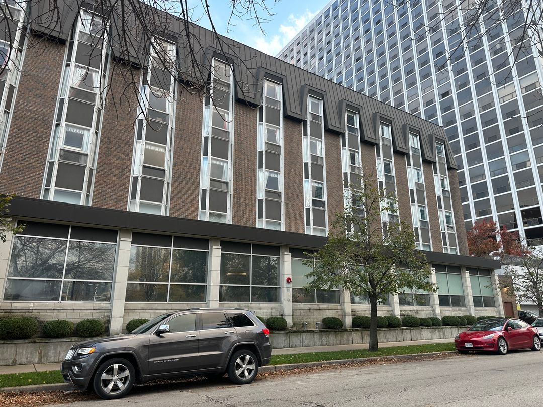 Carlton At the Lake (UPDATED) - Get Pricing & See 6 Photos in Chicago, IL