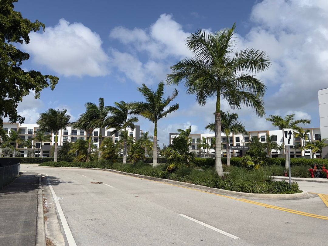 The Oasis at Coral Reef (UPDATED) - Get Pricing, See 22 Photos & Read ...