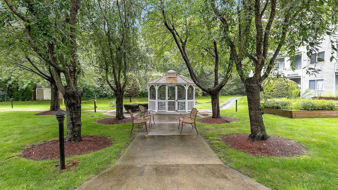 Summer Place (UPDATED) - Get Pricing, See 31 Photos, Read Reviews & See ...