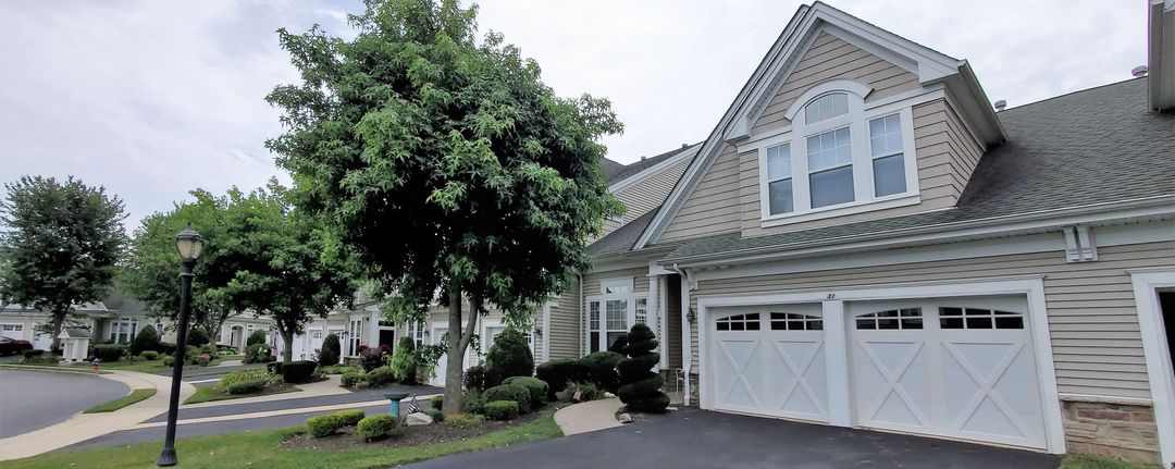 Encore at Lake Grove (UPDATED) - Get Pricing & See 13 Photos in Lake ...