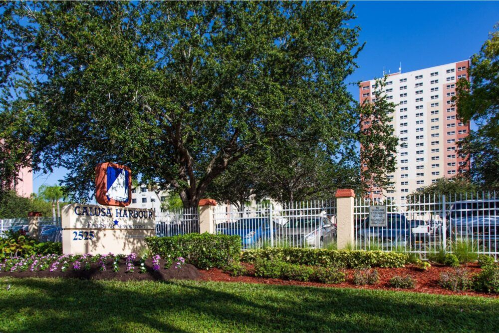 Calusa Harbour - Photos & Amenities in Fort Myers, FL