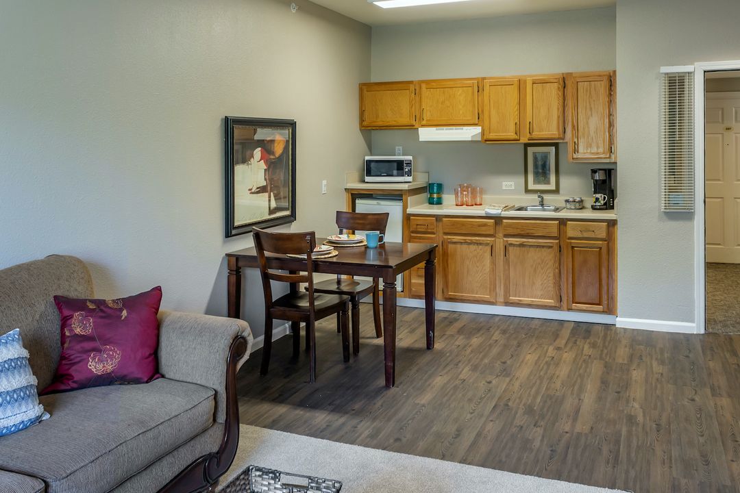 Lamar Court (UPDATED) - Get Pricing & See 7 Photos in Overland Park, KS