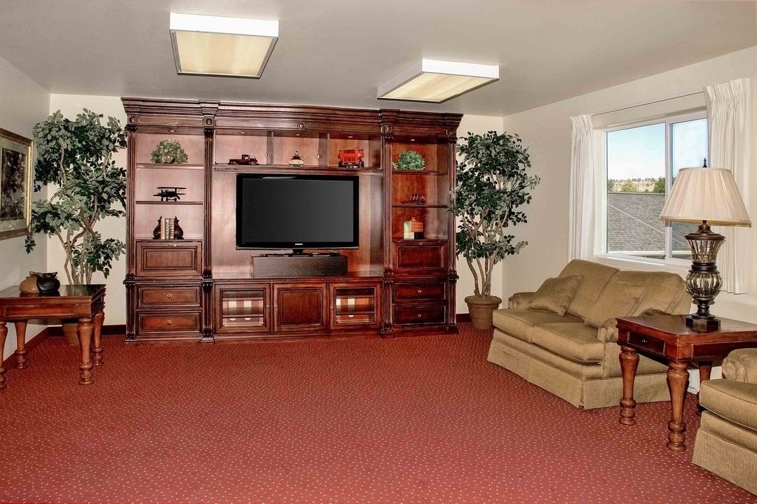 Holiday Aspen View (UPDATED) - Get Pricing, See 36 Photos & See Floor ...