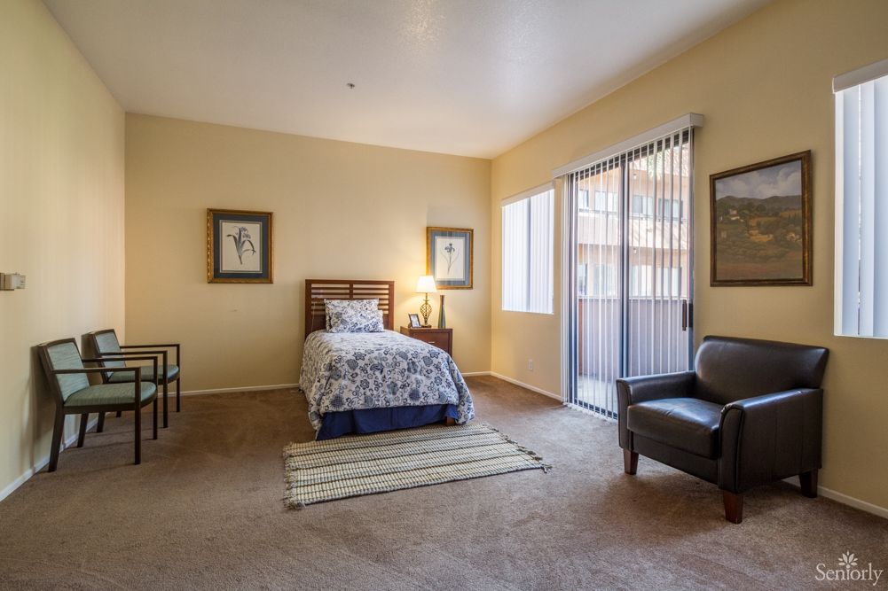 Montclair Royale Senior Living (UPDATED) - Get Pricing & See 37 Photos ...
