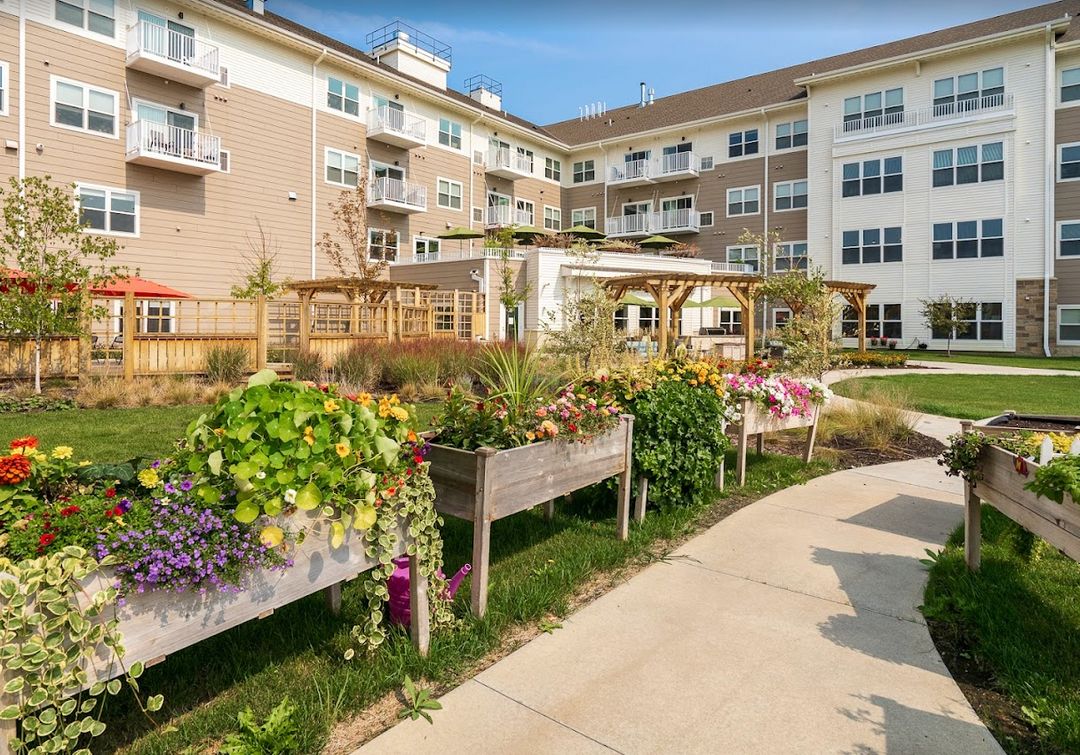 Riley Crossing Senior Living (UPDATED) - Get Pricing & See 21 Photos in ...