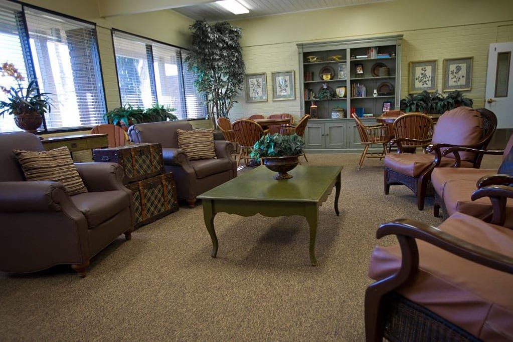Tri Cities Retirement Inn (UPDATED) - Get Pricing & See 9 Photos in ...
