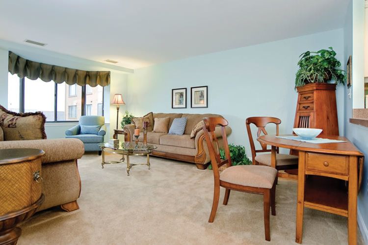 Wind Crest (UPDATED) - Get Pricing & See 9 Photos in Highlands Ranch, CO