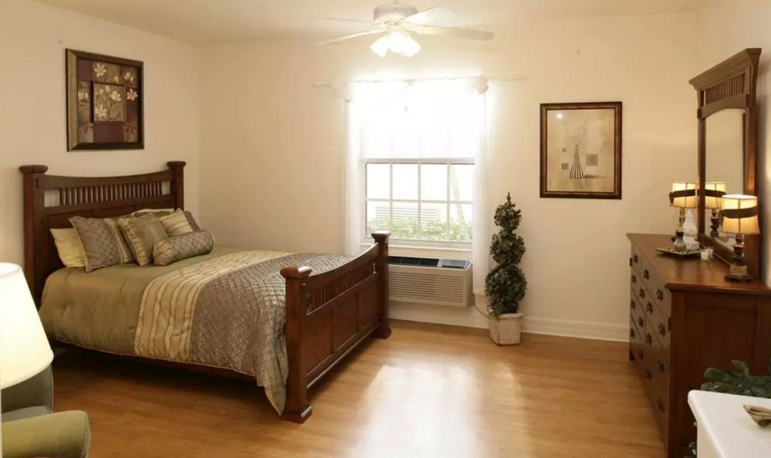 Naples Green Village - Get Pricing, See 4 Photos & Read Reviews in ...