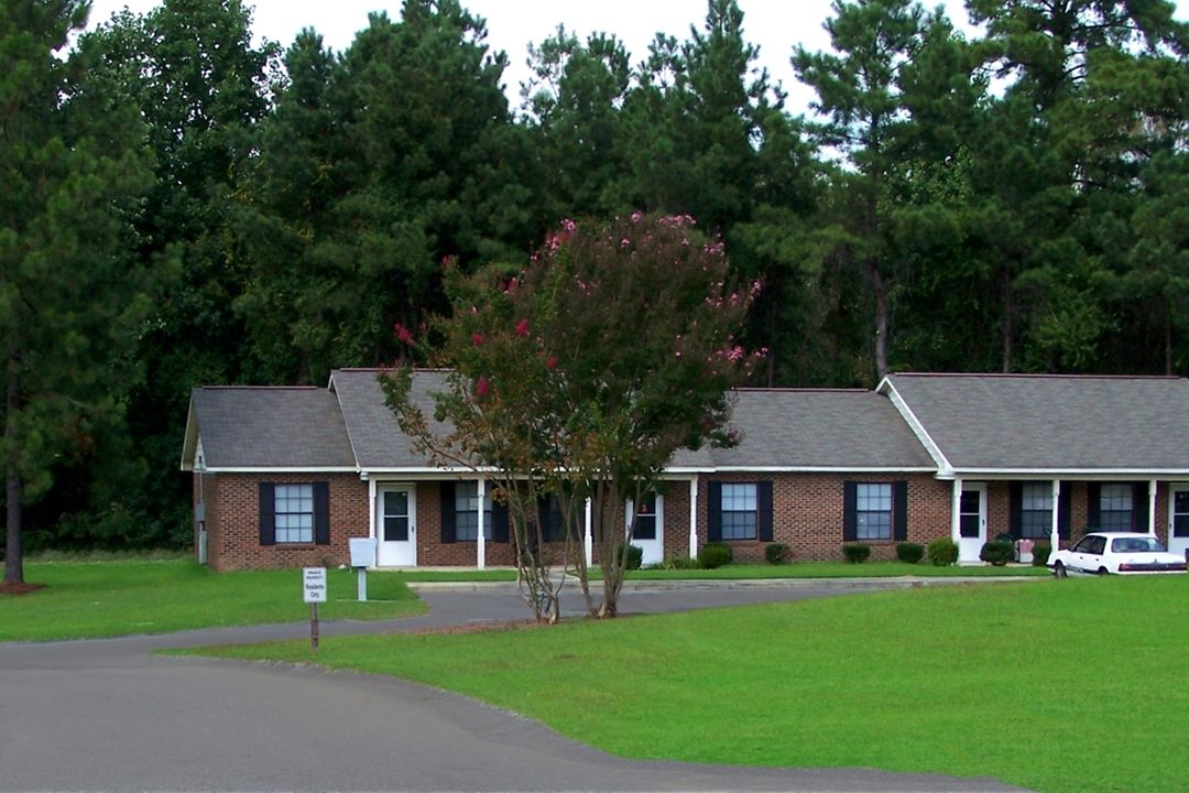 THE BEST 15 Assisted Living Facilities in Fayetteville, NC | Seniorly