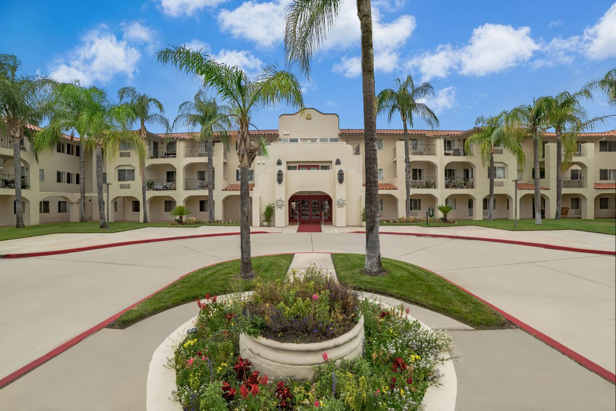 Mission Commons (UPDATED) - Get Pricing & See 21 Photos in Redlands, CA