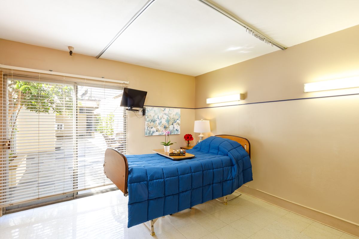 Ocean Pointe Healthcare Center (UPDATED) - Get Pricing & See 18 Photos ...