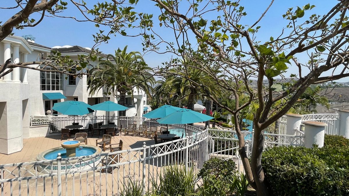 Sea Bluffs - Ivy Signature Living (UPDATED) - Get Pricing & See 10 ...