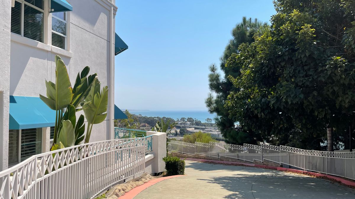 Sea Bluffs - Ivy Signature Living (UPDATED) - Get Pricing & See 10 ...