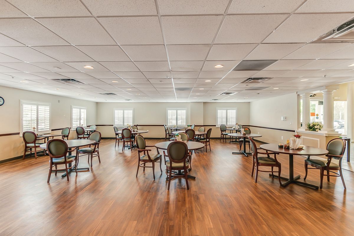 Cedar Creek Assisted Living - Get Pricing & See 14 Photos in Merritt ...