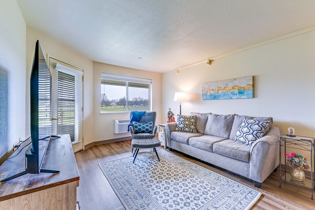 Solstice Senior Living at Joliet (UPDATED) - Get Pricing, See 21 Photos ...