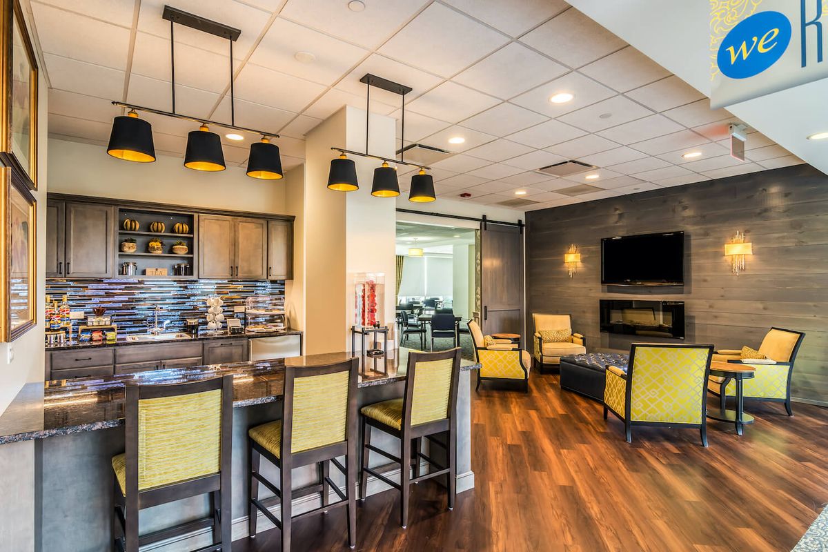 Summit of Uptown (UPDATED) - Get Pricing, See 28 Photos & Read Reviews ...