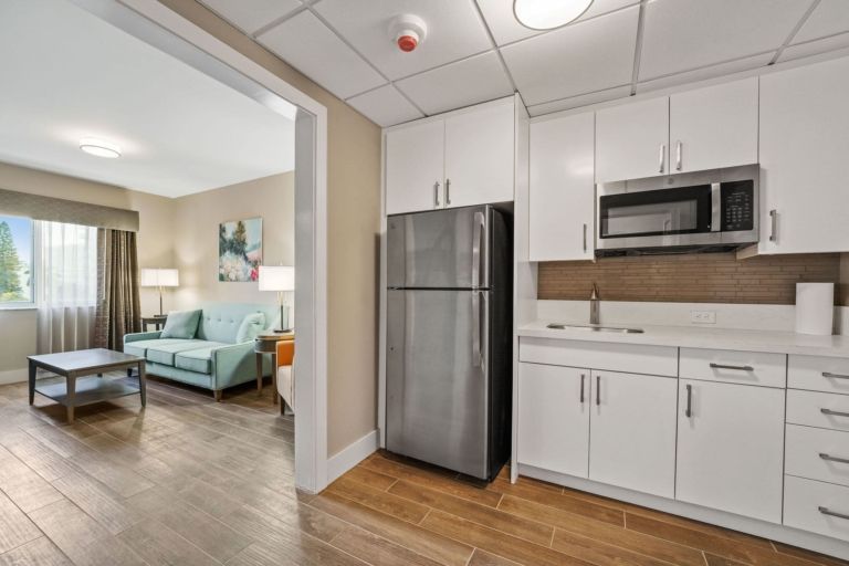 Seaside Hallandale Beach Senior Living (UPDATED) - Get Pricing & See 10 ...