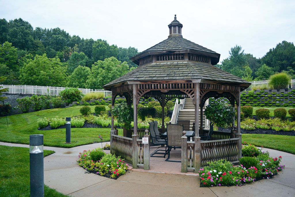 Mason Pointe (UPDATED) - Get Pricing & See 9 Photos in Town And Country, MO