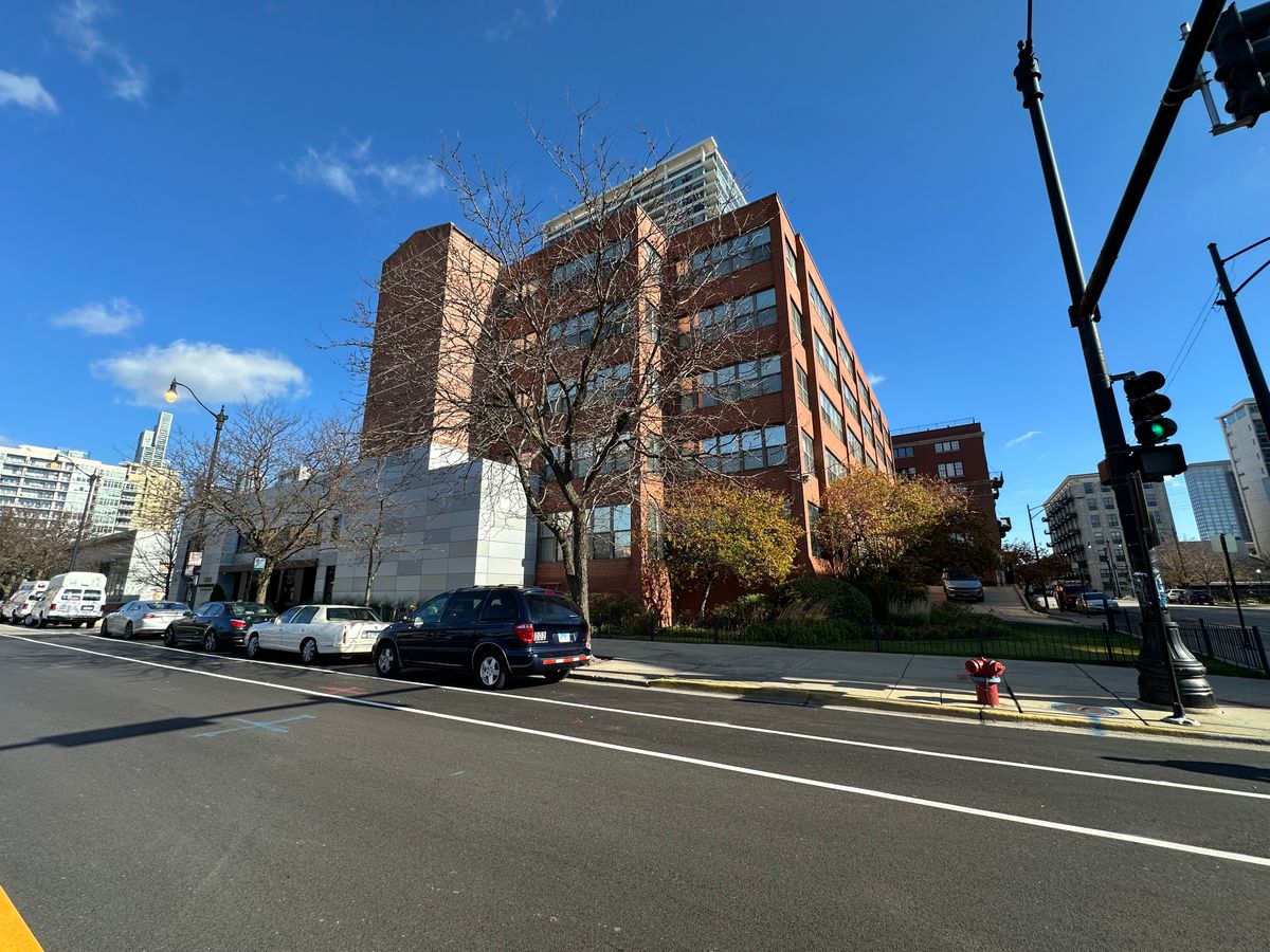 Warren Barr South Loop (UPDATED) - Get Pricing & See 16 Photos in ...