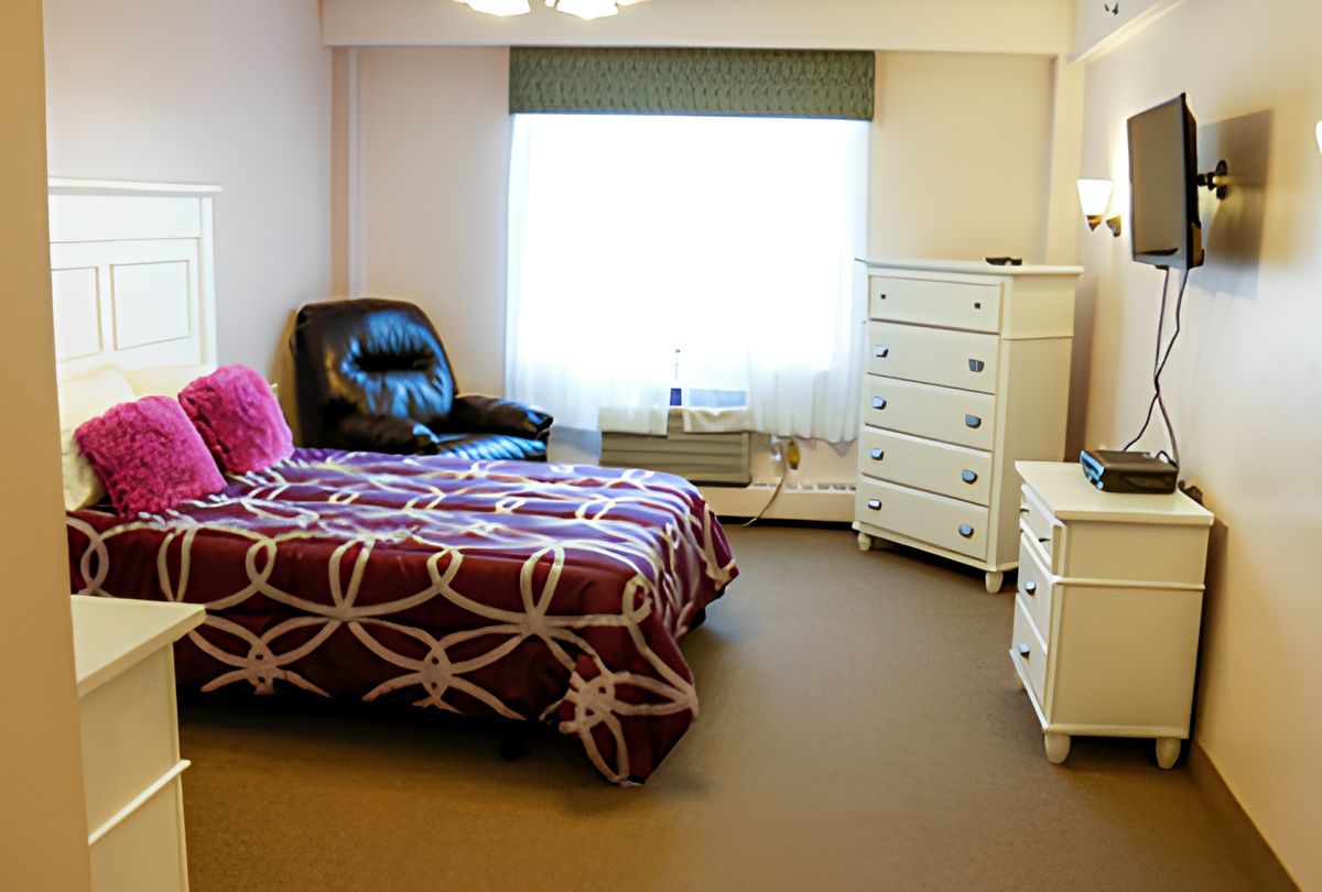 Signature Senior Living (UPDATED) - Get Pricing & See 7 Photos in ...