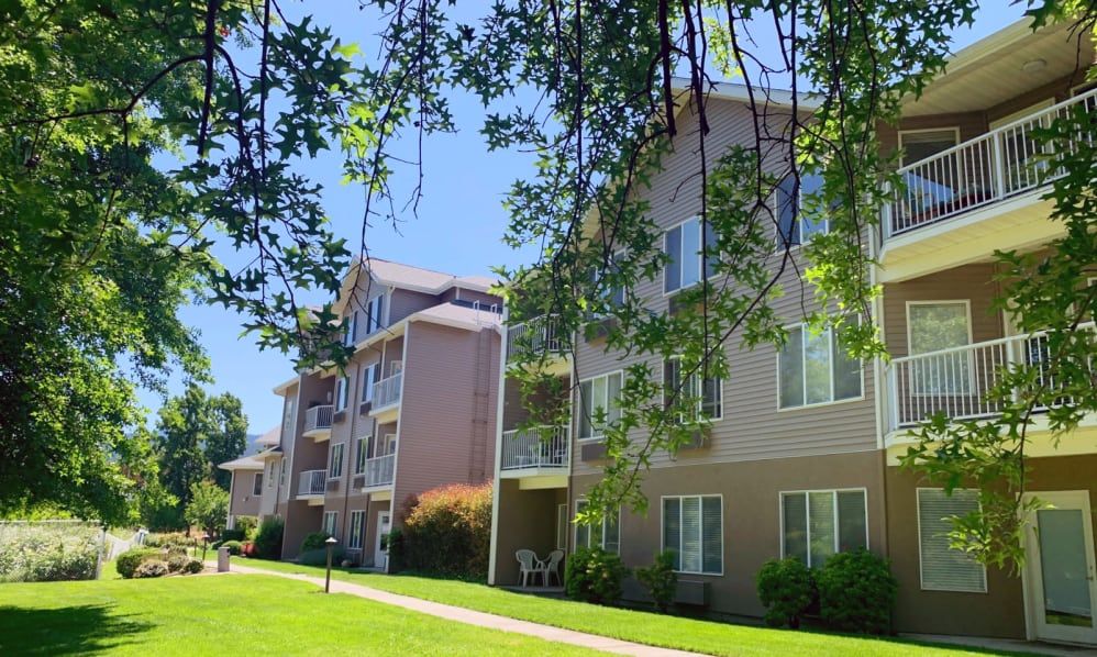 Maple Ridge Senior Living (UPDATED) - Get Pricing, See 17 Photos & See ...