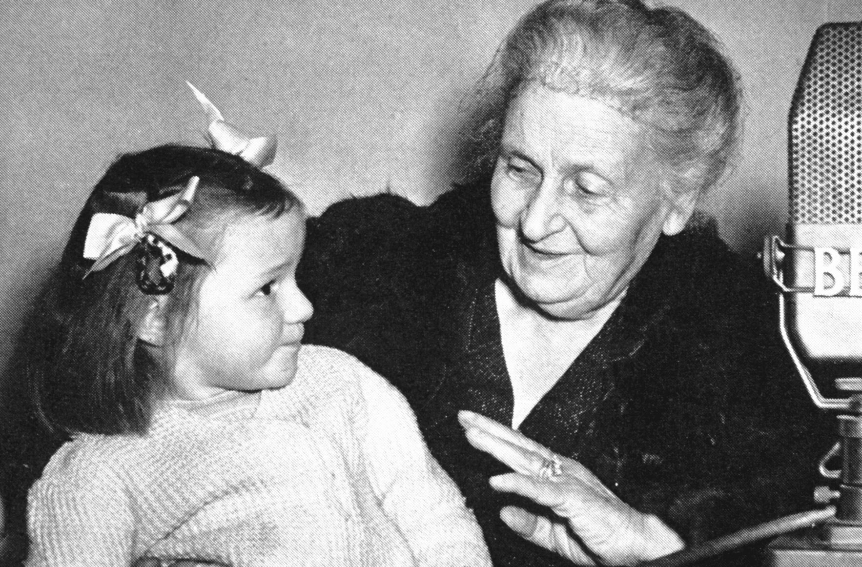 The Montessori Method in Dementia Care • Raintree Montessori