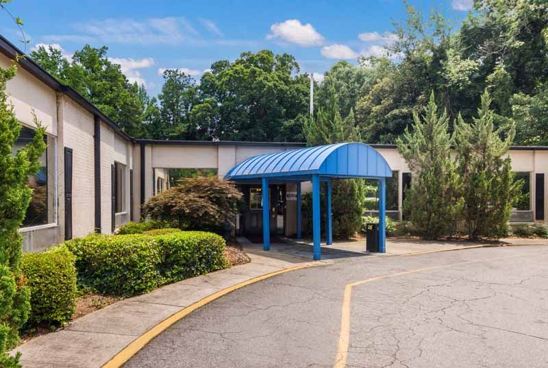 Sandy Springs Center for Nursing and Healing (UPDATED) - Get Pricing in ...