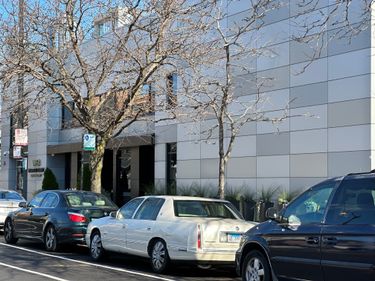 Warren Barr South Loop (UPDATED) - Get Pricing & See 16 Photos in ...