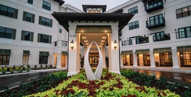 Grand Living At Tamaya