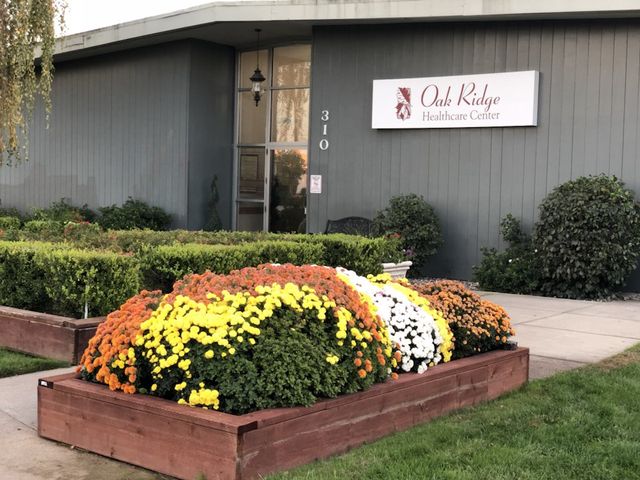 Oak Ridge Healthcare Center - Get Pricing, Photos & Amenities in ...