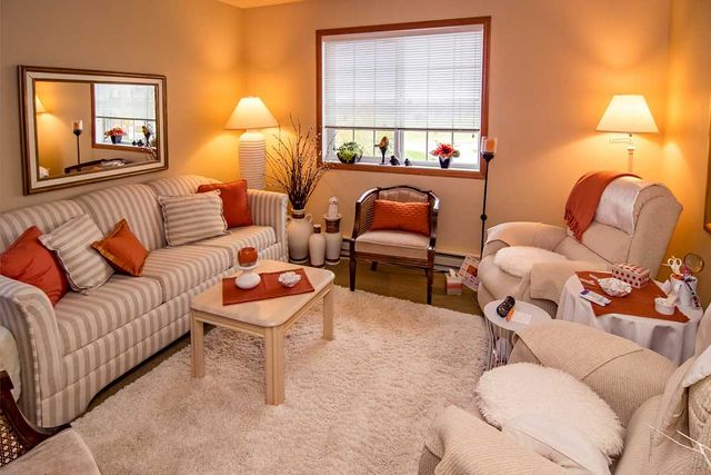 Edgewood Fargo Senior Living - Pricing, Photos & Amenities in Fargo, ND ...