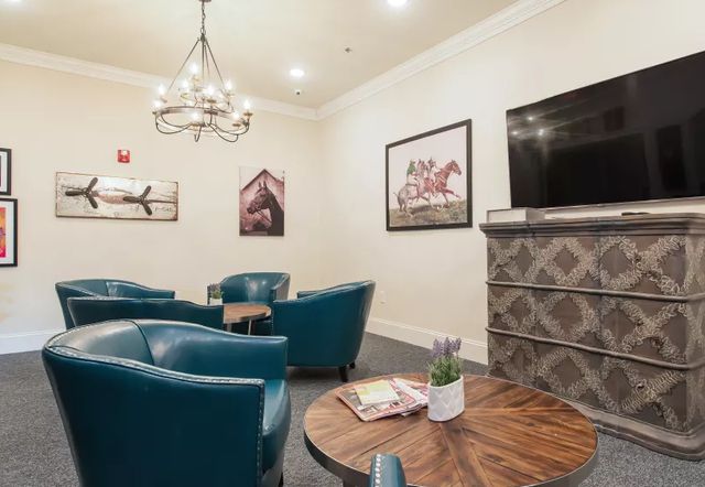 Assisted Living Cost & Reviews | Senior Living Advisors | Seniorly