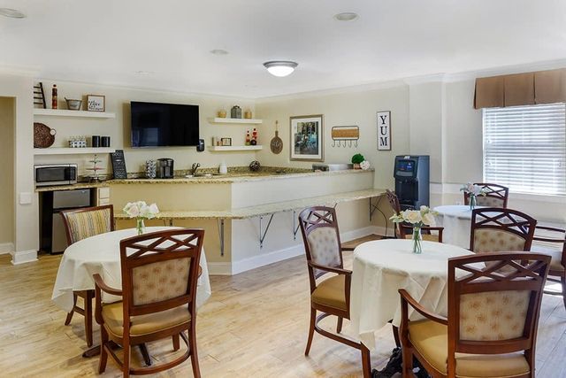 The 20 Best Assisted Living Facilities in Durham County, NC | Seniorly