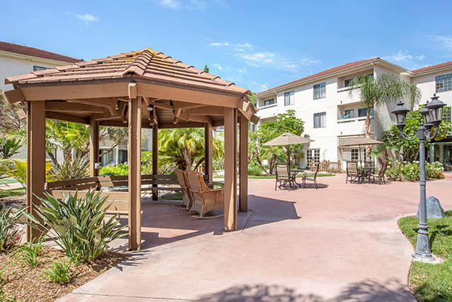 The 20 Best Assisted Living Facilities in Irvine, CA | Seniorly