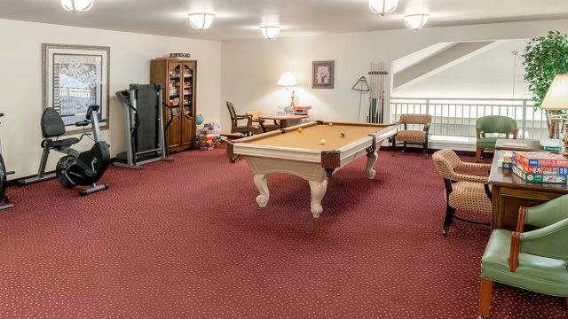 Holiday Devonshire Estates - Pricing, Photos & Amenities in Lenox, MA ...