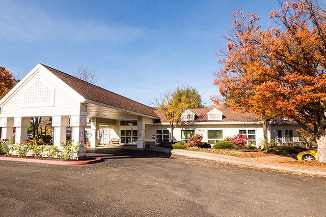 The 20 Best Assisted Living Facilities in Medford, OR | Seniorly