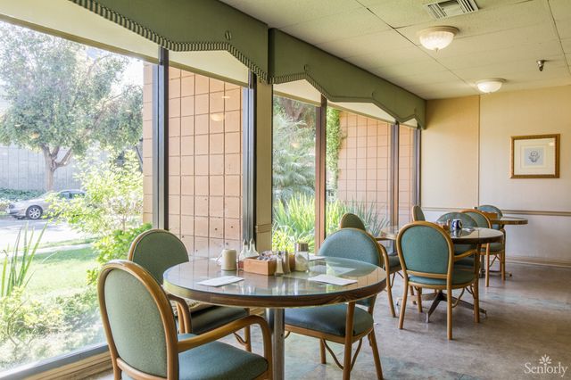 Evergreen Retirement - Pricing, Photos & Amenities in Burbank, CA ...